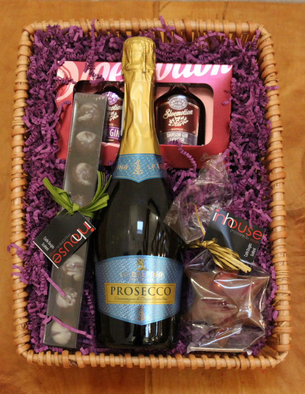 Prosecco Hamper - Kilnford Farm Shop
